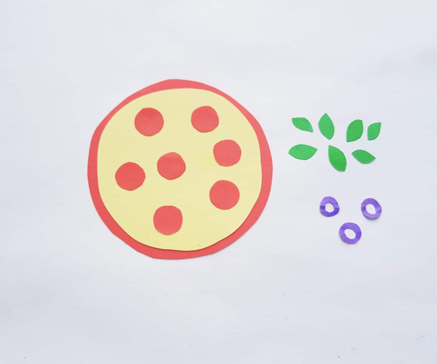 Free Pizza Papercraft Printable - Mama of Five
