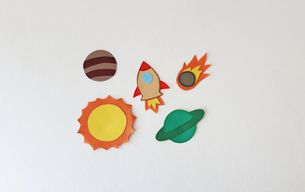 FREE Space Papercraft Template - Mama of Five
