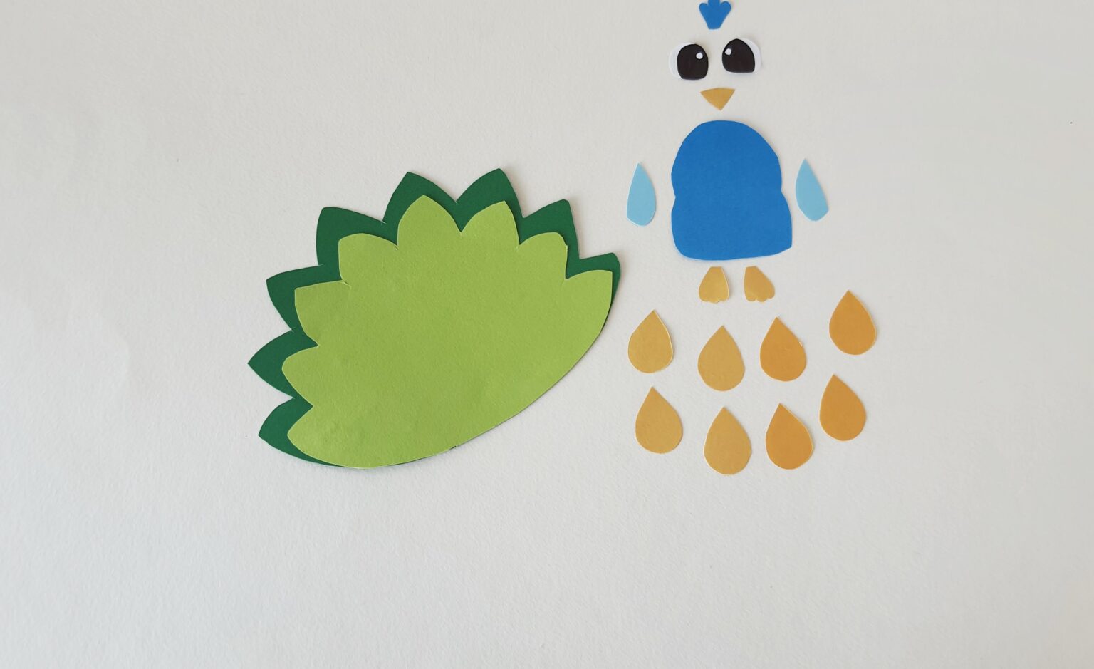 FREE Peacock Craft - Mama of Five