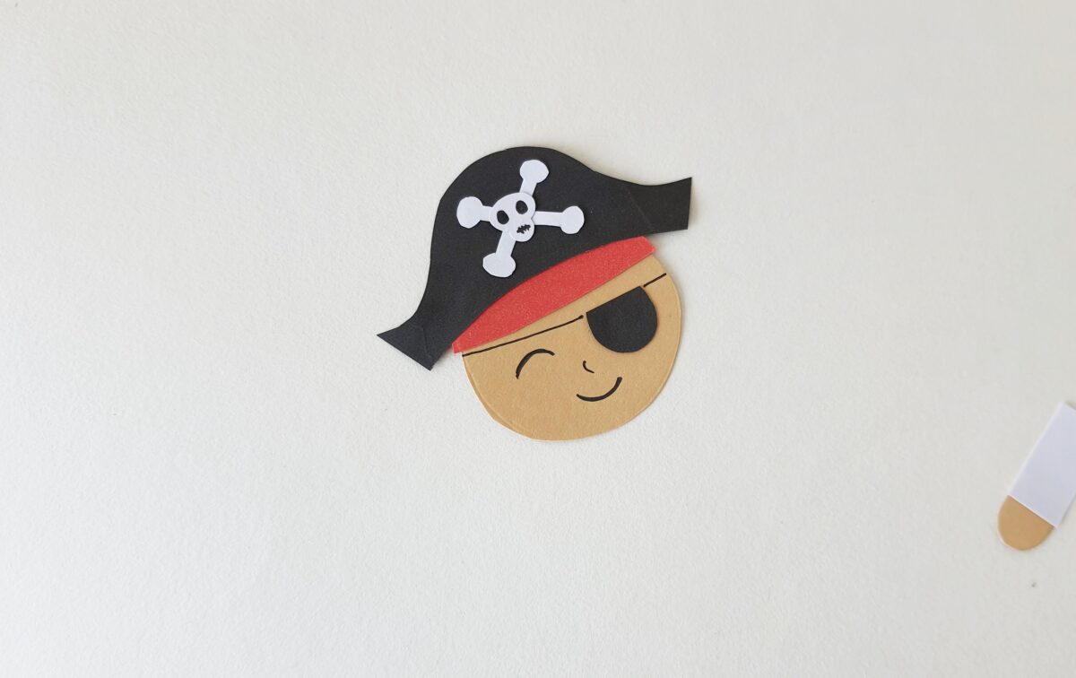 Papercraft Pirate - Mama of Five